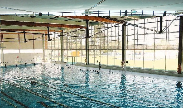 39 Extraordinary French swimming pools In France that are public
