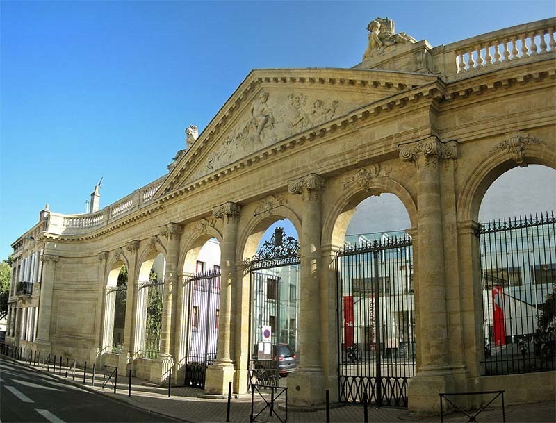 39 Extraordinary public swimming pools In France you need to visit
