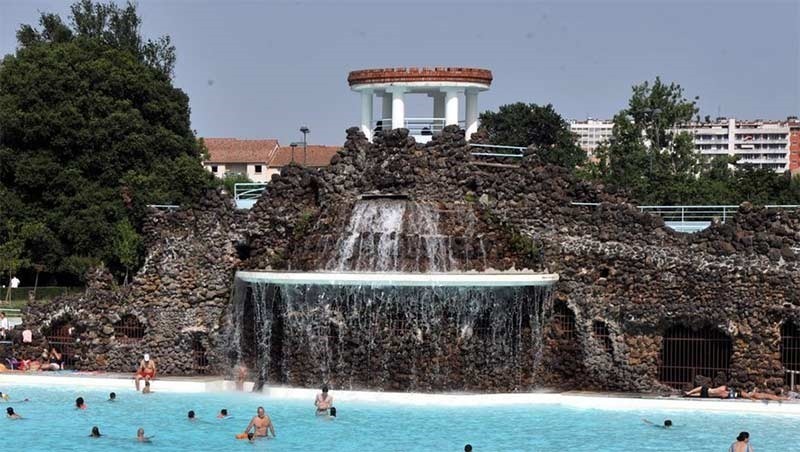 39 Extraordinary public swimming pools In France you need to visit