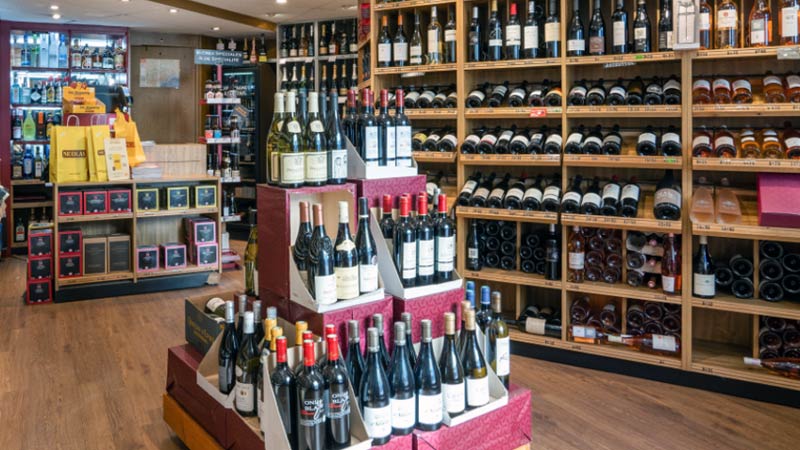 200+ types of French shop names in France, businesses & services too