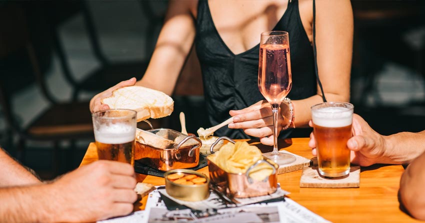 Here's why the aperitif is important in France: Apéro hour explained!