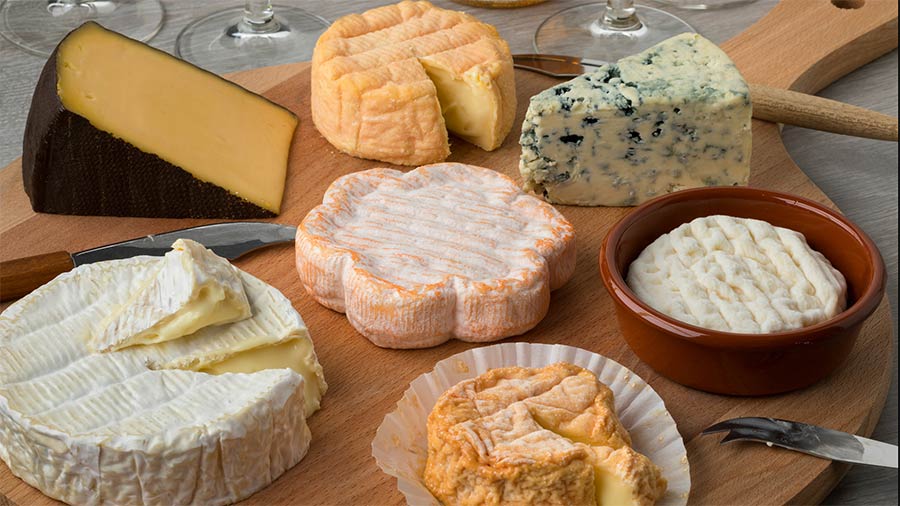 Decoding the formal French multi course meal: 2 to 7 courses