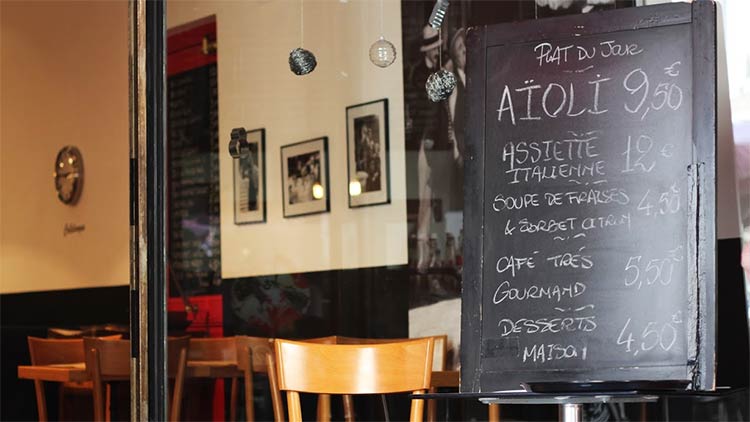 French Mayonnaise Recipe vs French Aïoli: What's the difference?