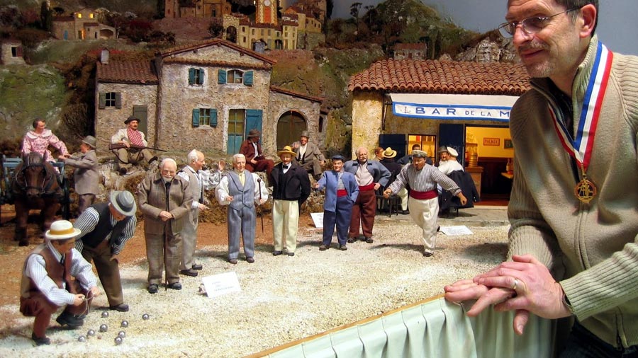 Christmas Santons of Provence & the unusual French nativity scene