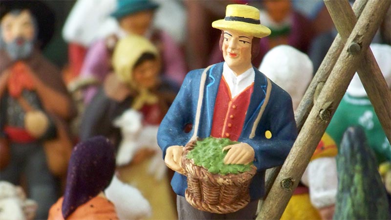 Christmas Santons of Provence & the unusual French nativity scene