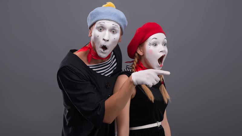 50 Weird French traditions & customs: Normal in France but strange to