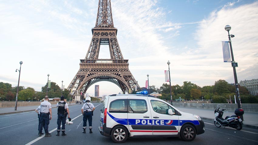 Don't call 911 in France! Dial 112 or local French emergency numbers